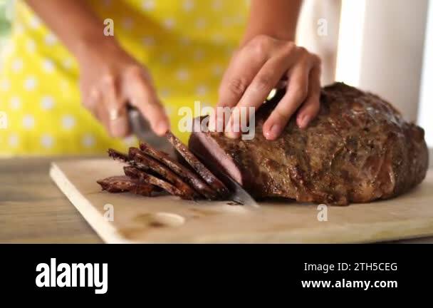 Roast beef cut out Stock Videos & Footage - HD and 4K Video Clips - Alamy