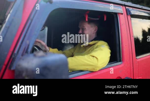 Breakdown of auto Stock Videos & Footage - HD and 4K Video Clips - Alamy