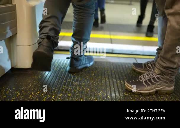 Legs transportation Stock Videos & Footage - HD and 4K Video Clips - Alamy