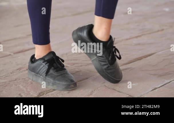 Ankle rotation Stock Videos & Footage - HD and 4K Video Clips - Alamy