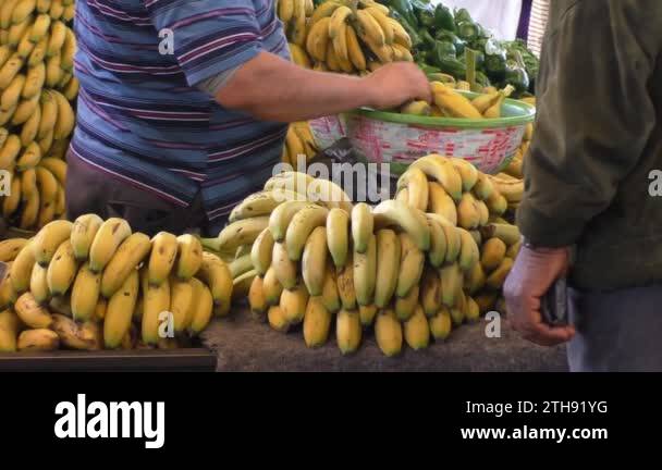 Buy bananas Stock Videos & Footage - HD and 4K Video Clips - Alamy