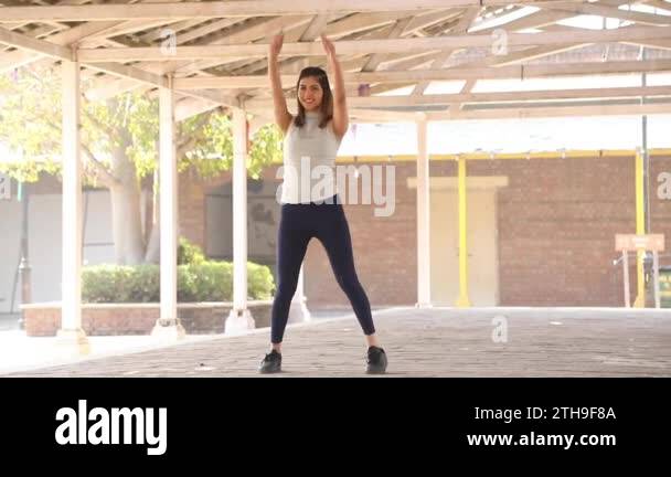 Aerobic cardio Stock Videos & Footage - HD and 4K Video Clips - Alamy