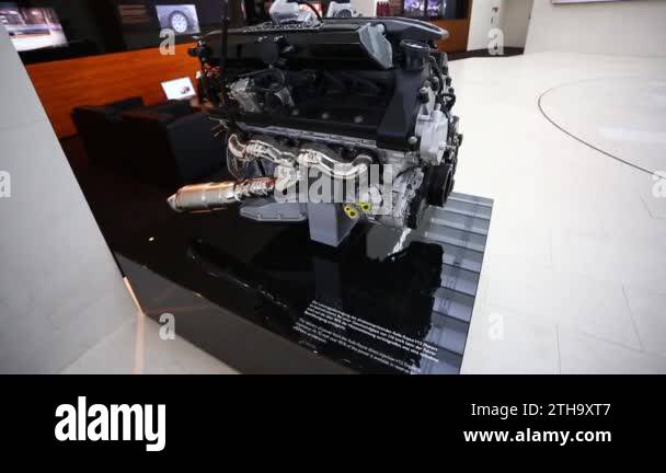 Bmw engine Stock Videos & Footage - HD and 4K Video Clips - Alamy