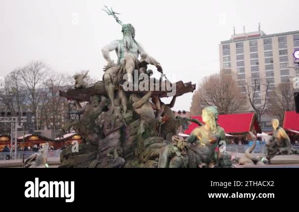 Neptunbrunnen detail Stock Videos & Footage - HD and 4K Video Clips - Alamy