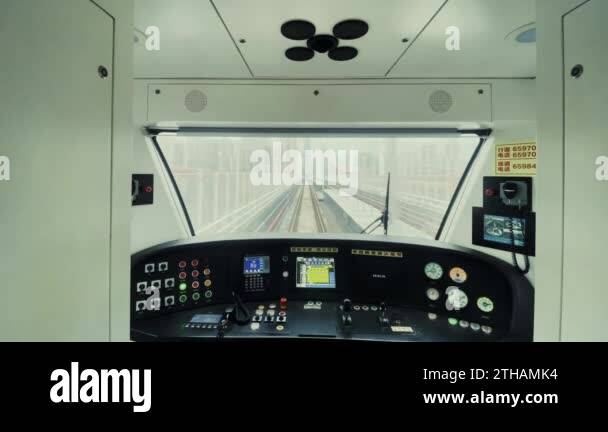 Drivers running Stock Videos & Footage - HD and 4K Video Clips - Alamy