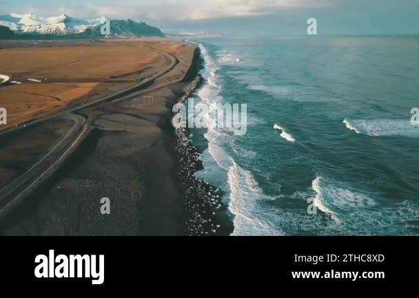 Stunning aerial photos of Iceland's natural wonders taken with a drone ...