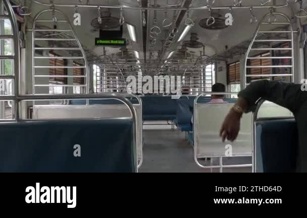 Mumbai local train india Stock Videos & Footage - HD and 4K Video Clips ...