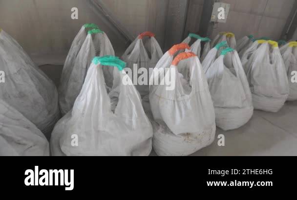 Large industrial bags for heavy loads. Warehouse with Bulk Bag ...