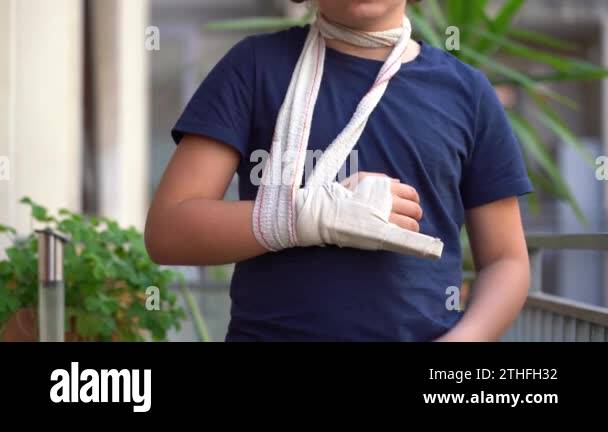 boy child 8 years old child breaks by fracturing the finger of his ...