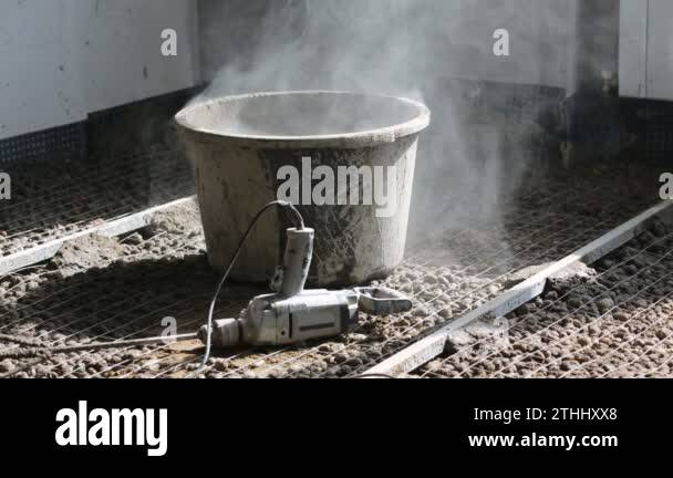 Bucket with concrete Stock Videos & Footage - HD and 4K Video Clips - Alamy