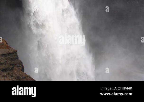 Water flows falling Stock Videos & Footage - HD and 4K Video Clips - Alamy