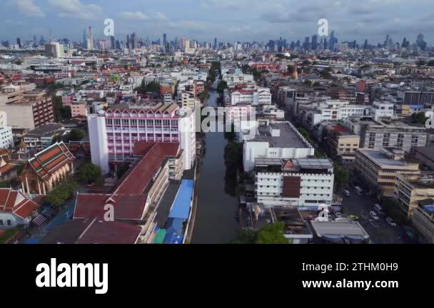 fly reverse drone Phra Sumen Fort, bangkok thailand 2022. 4k uhd ...