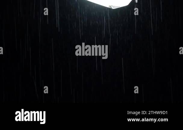 Raining Night and street light. 4k footage Rain Drops Falling in ...