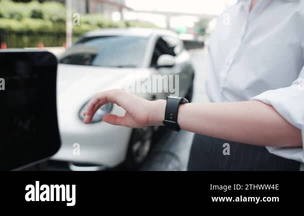 Smartwatch display Stock Videos & Footage - HD and 4K Video Clips - Alamy