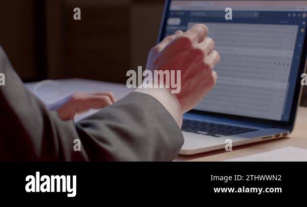 Monitor movement Stock Videos & Footage - HD and 4K Video Clips - Alamy