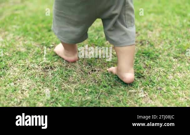 Walking baby feet Stock Videos & Footage - HD and 4K Video Clips - Alamy