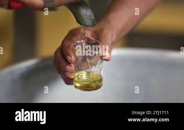 Liquid extraction in a beaker Stock Videos & Footage - HD and 4K Video ...