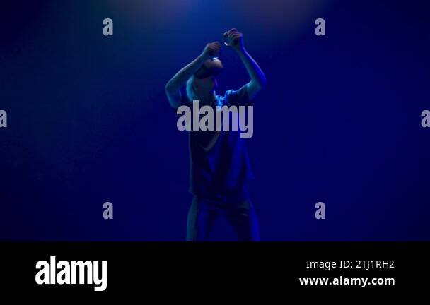 Virtual reality bow Stock Videos & Footage - HD and 4K Video Clips - Alamy