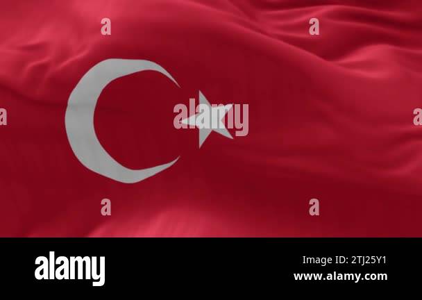 Ruzgarda dalgalanan Turkiye bayragi. Yuksek kaliteli 4K cozunurluklu ...