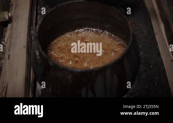 The process of molding liquid palm sugar using media derived from ...