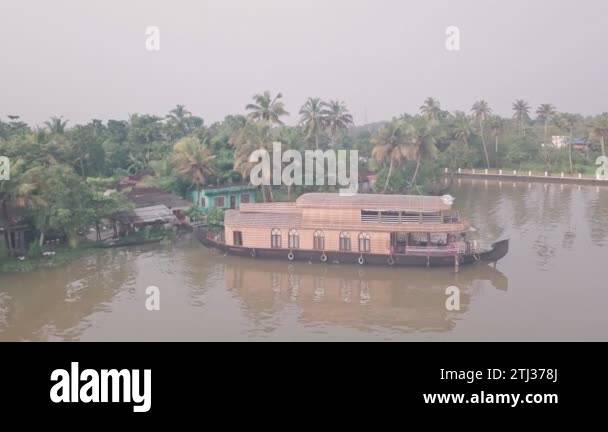 Houseboat in kerala backwaters Stock Videos & Footage - HD and 4K Video ...