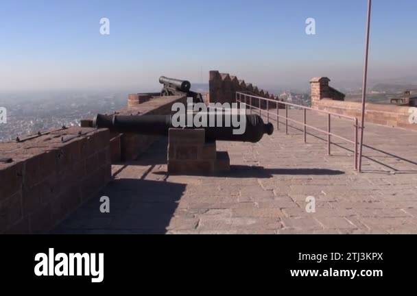 Historical cannons Stock Videos & Footage - HD and 4K Video Clips - Alamy
