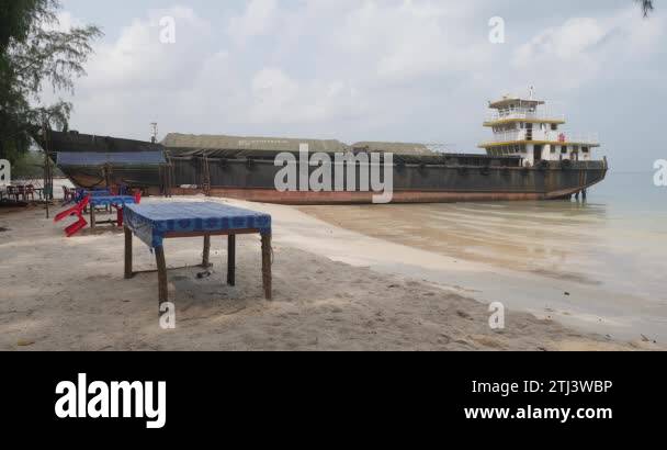 Ship beached Stock Videos & Footage - HD and 4K Video Clips - Alamy
