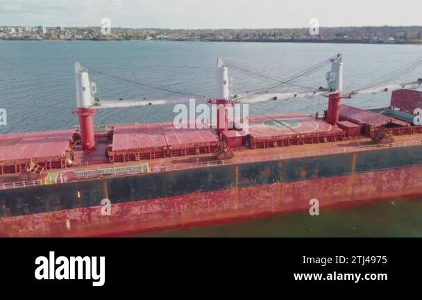 Open hatch bulk carrier Stock Videos & Footage - HD and 4K Video Clips ...