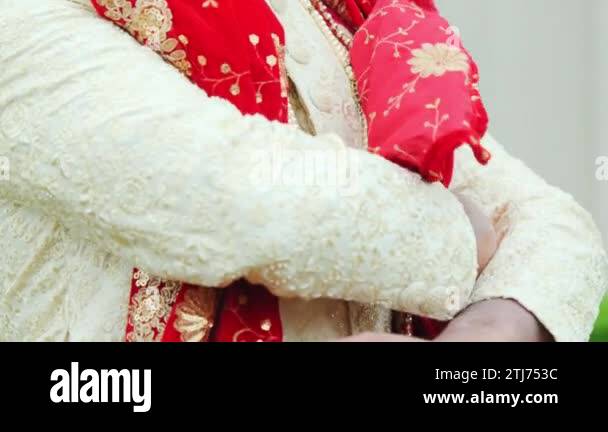 Indian muslim men wearing Stock Videos & Footage - HD and 4K Video Clips - Alamy