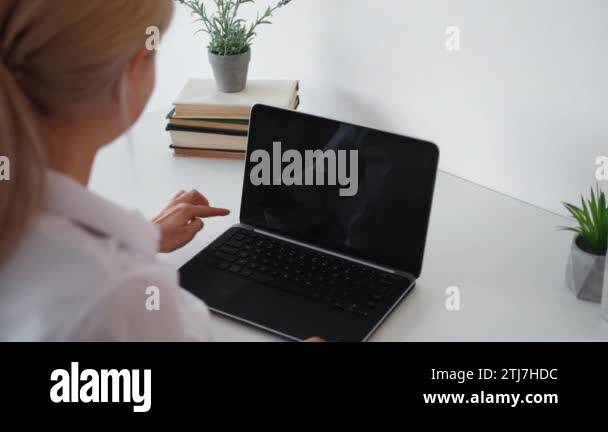 Computer discharge. Angry woman. Work problem. Office lady feeling ...