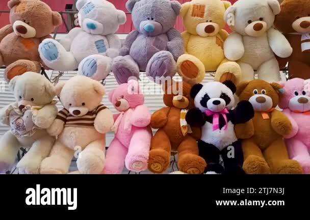 Teddy bears display Stock Videos & Footage - HD and 4K Video Clips - Alamy