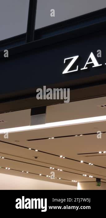 Zara store entrance Stock Videos & Footage - HD and 4K Video Clips - Alamy