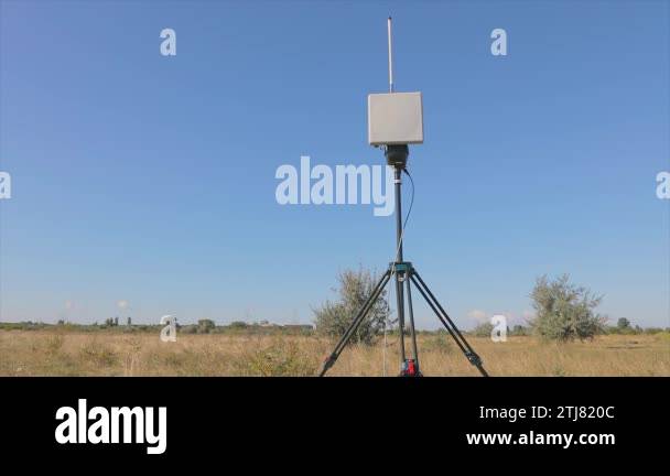 UAV ground antenna. Drone antenna. Rotating UAV antenna. Antenna ...