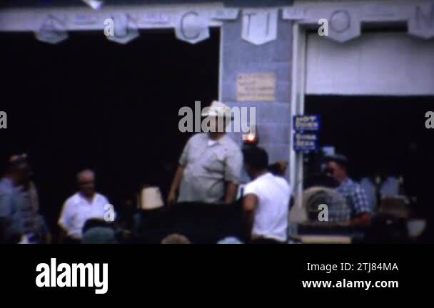 Outdoor auction Stock Videos & Footage - HD and 4K Video Clips - Alamy