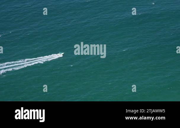 Speedboat racing Stock Videos & Footage - HD and 4K Video Clips - Alamy