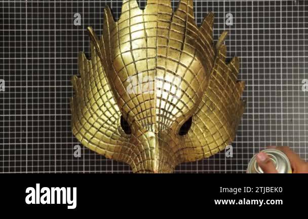 Golden lacquer Stock Videos & Footage - HD and 4K Video Clips - Alamy