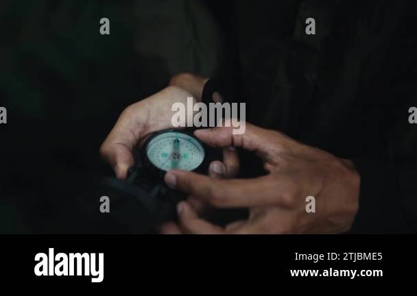 Broken compass Stock Videos & Footage - HD and 4K Video Clips - Alamy