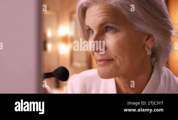 Applying cheeks Stock Videos & Footage - HD and 4K Video Clips - Alamy