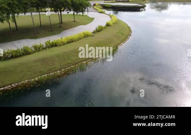Pond path park Stock Videos & Footage - HD and 4K Video Clips - Alamy