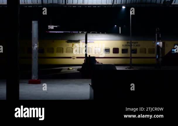 India railway night Stock Videos & Footage - HD and 4K Video Clips - Alamy