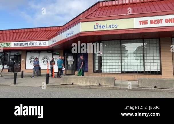 LifeLabs Laboratory for blood tests of urine and feces office entrance ...