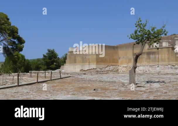 Heraklion, Greece - July 15, 2022: The world famous Knossos Palace of ...