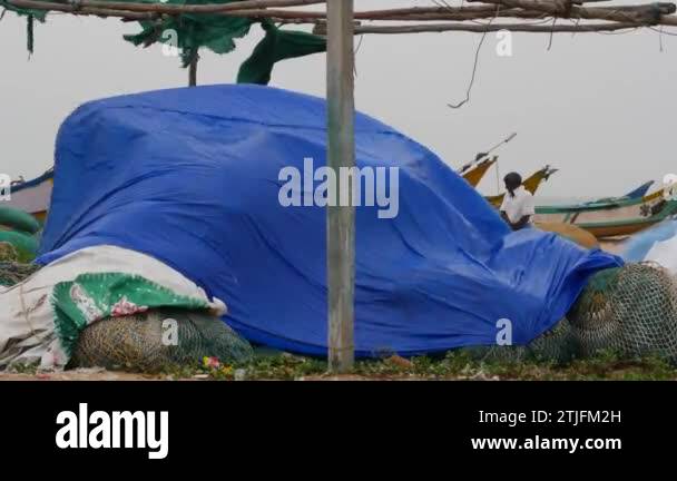 Fleet cover Stock Videos & Footage - HD and 4K Video Clips - Alamy