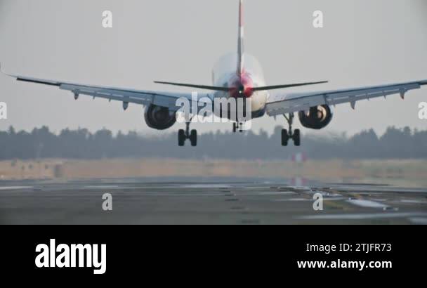 Aircraft moments landing gear Stock Videos & Footage - HD and 4K Video ...