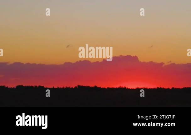 Horizon red glow Stock Videos & Footage - HD and 4K Video Clips - Alamy