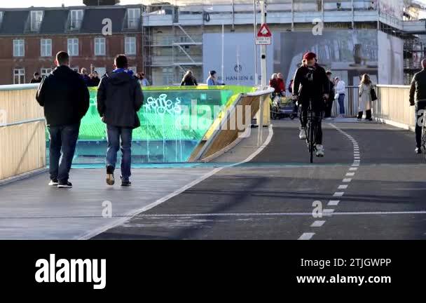 Cross bridge cycle Stock Videos & Footage - HD and 4K Video Clips - Alamy