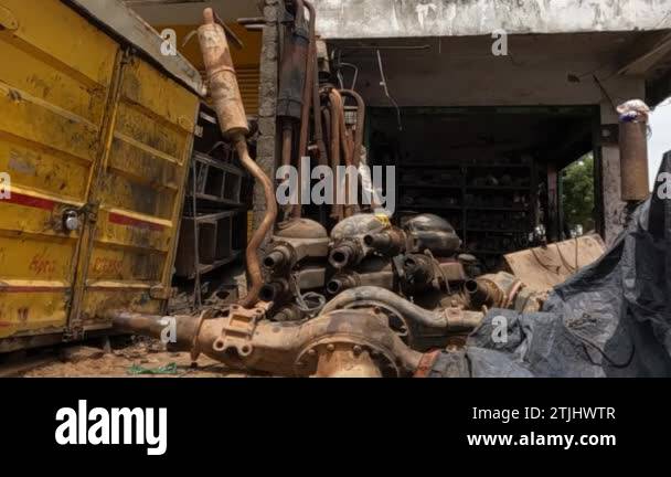 Scrapyard engine Stock Videos & Footage - HD and 4K Video Clips - Alamy