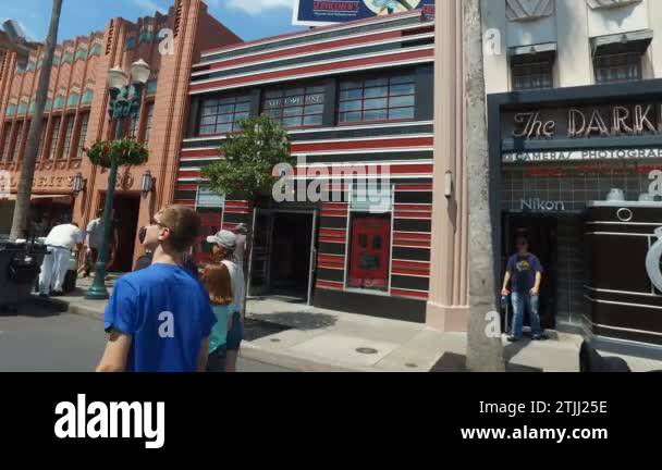 Universalpark, Parade of Heroes of Animated 4Kfilms. Universal Park ...