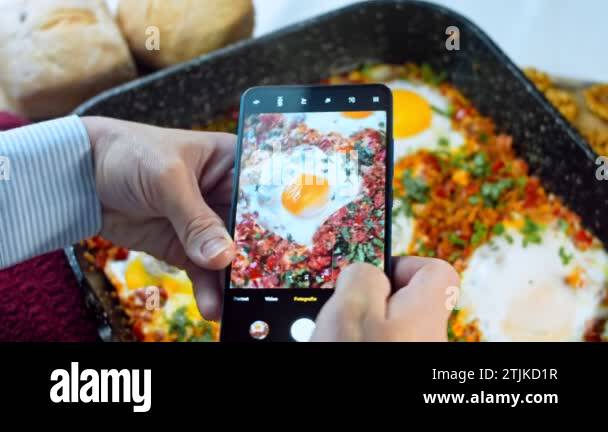 Taking pictures of food with your phone. Fried eggs in Georgian cuisine ...