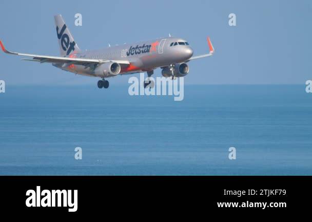 PHUKET, THAILAND - NOVEMBER 30, 2016: Airbus A320, 9V-JSS of Jetstar ...
